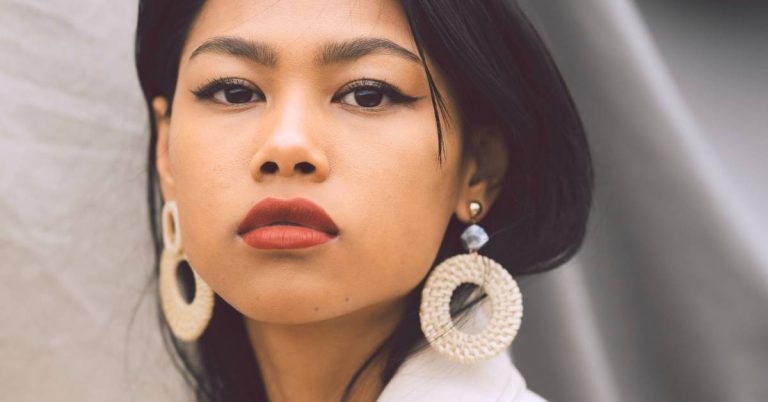 Threaded Vs Threadless Earrings - Outfit Galore