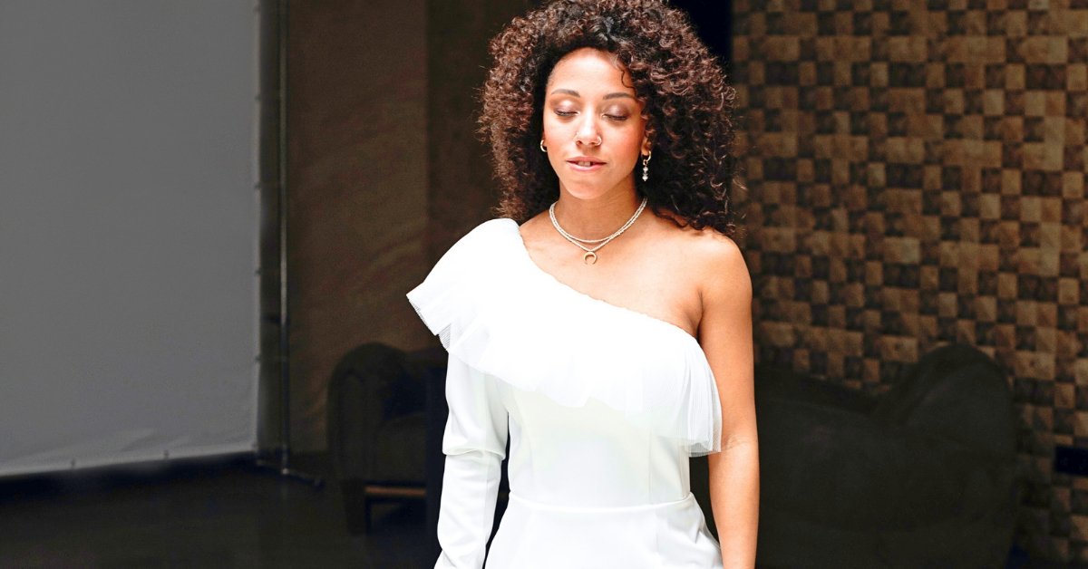 What Necklace To Wear With One Shoulder Dress - Outfit Galore