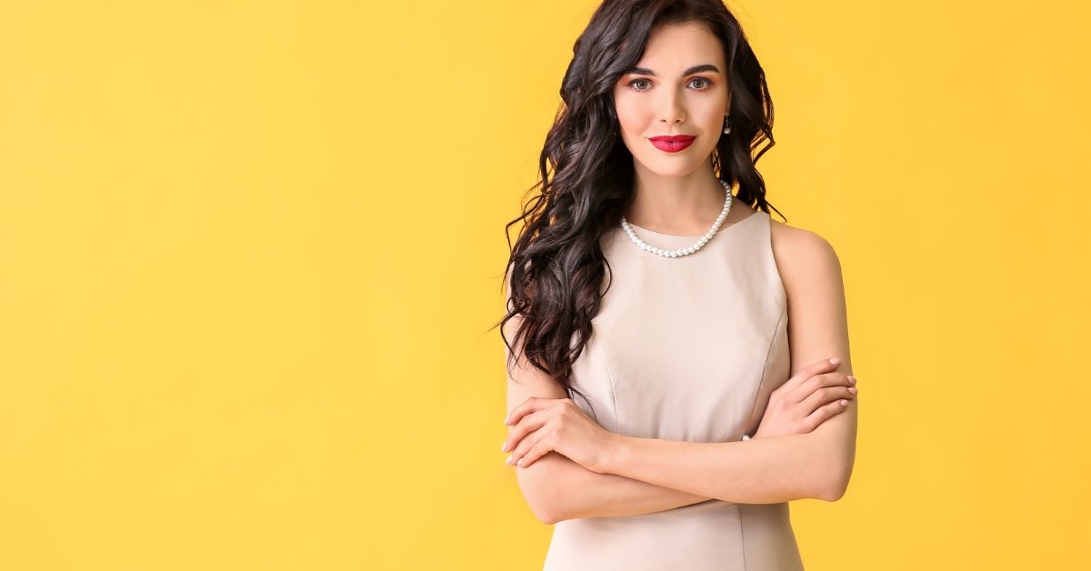 10 Necklace Styling Hacks To Transform Your Outfits - Outfit Galore