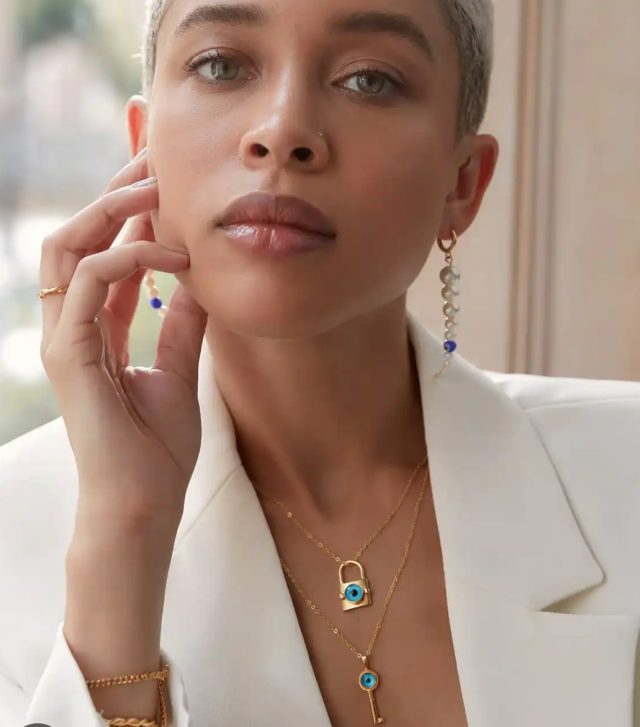 What Does Key Necklace Mean? - Outfit Galore