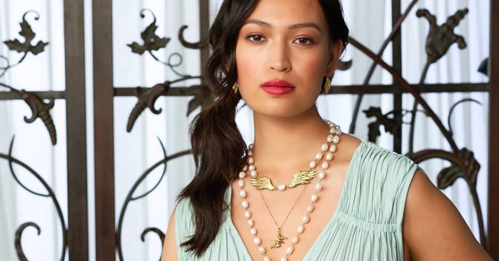 The Best Necklaces For Women With Short Hair - Outfit Galore