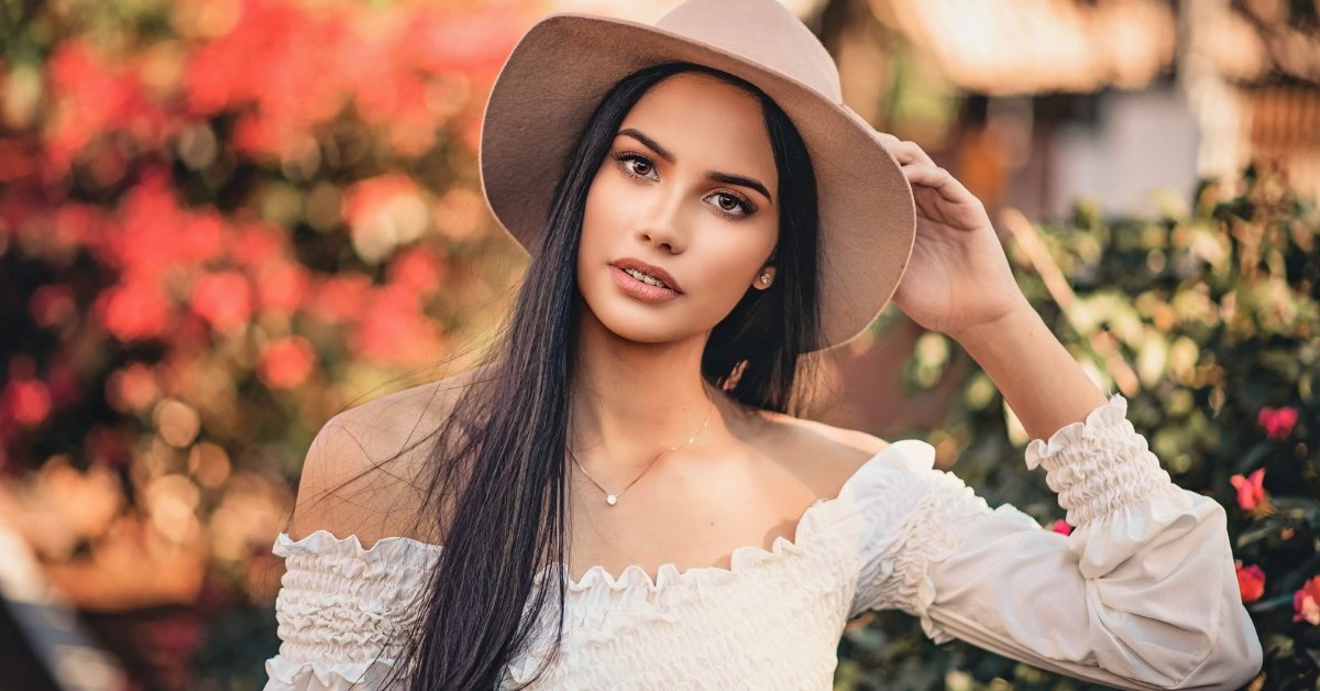 What Jewelry To Wear With Off The Shoulder Dress - Outfit Galore